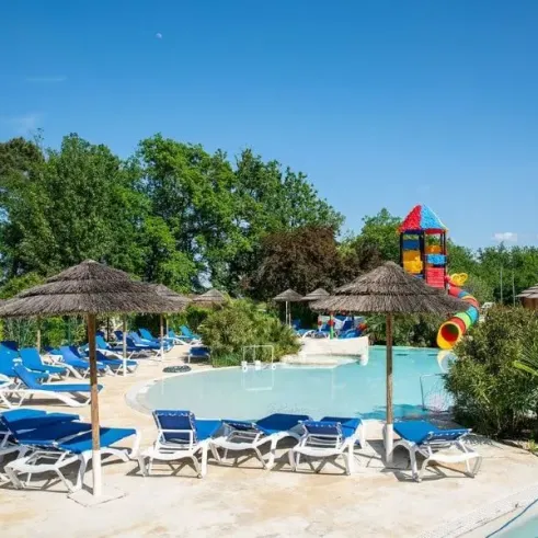 Camping Village Club Évasion - Location camping dans le Lot